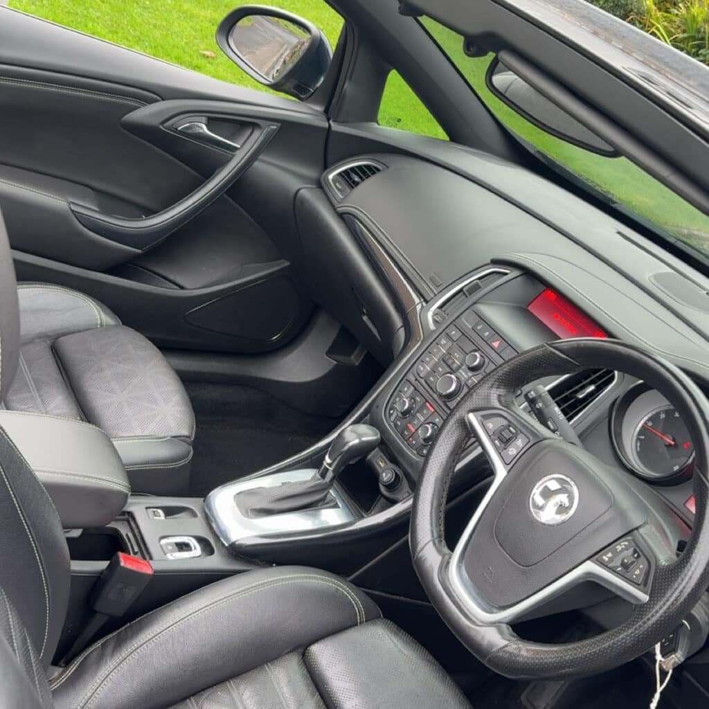Vauxhall Cascada Elite 1.6 Automatic – Burnside Car Store