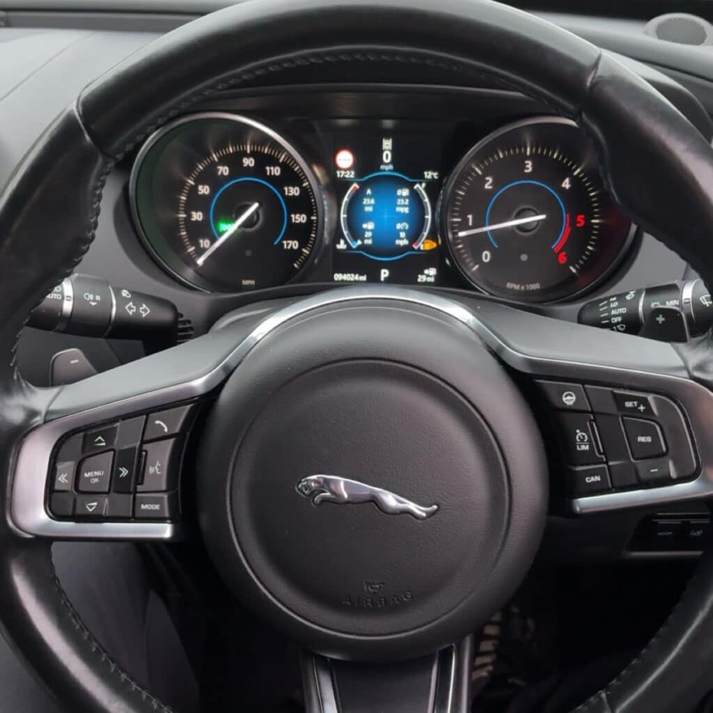 Jaguar XE R-Sport i4 2.0D auto sequential shift stop start, 2017 ...